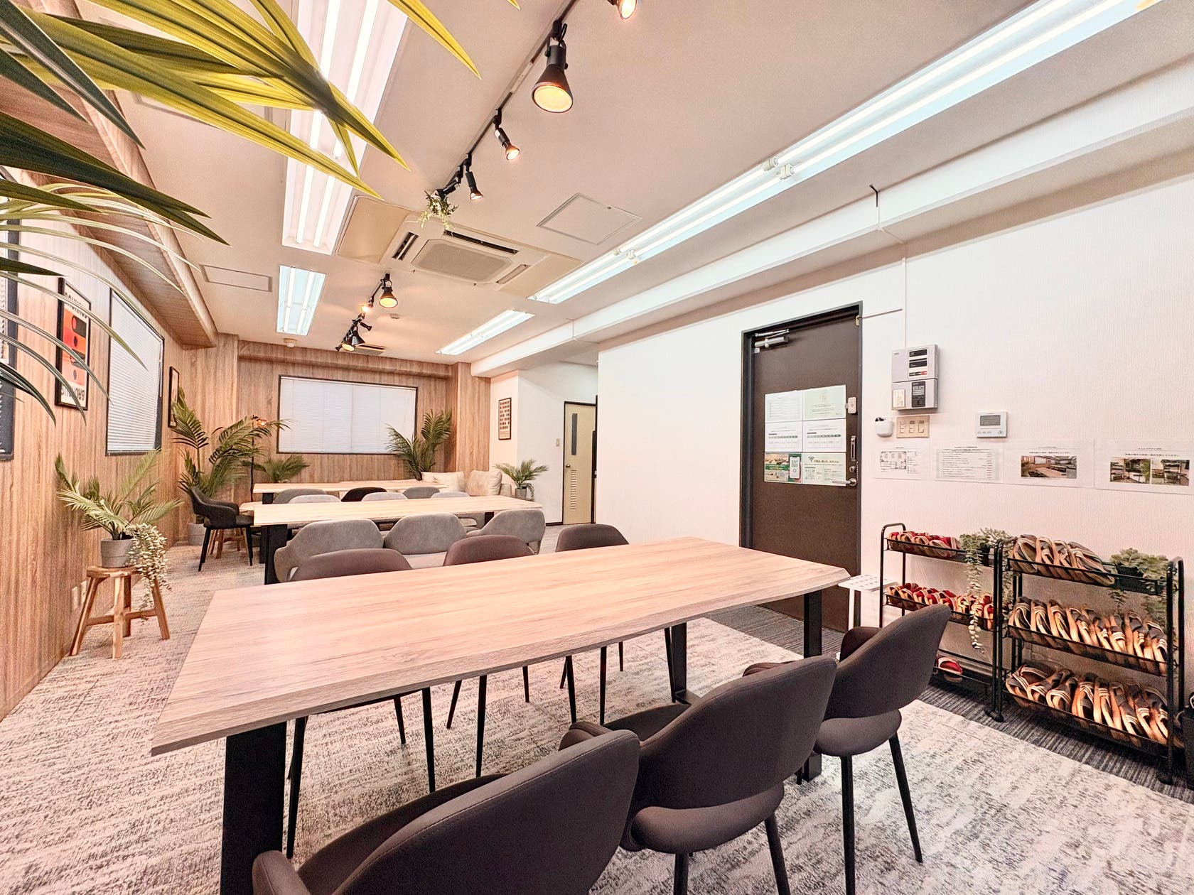 NEW!【桜木町駅2分】最大32名/無料Wifi/会議・撮影・懇親会・推し会・女子会・ボドゲ等！飲食持込🍷可！の写真5