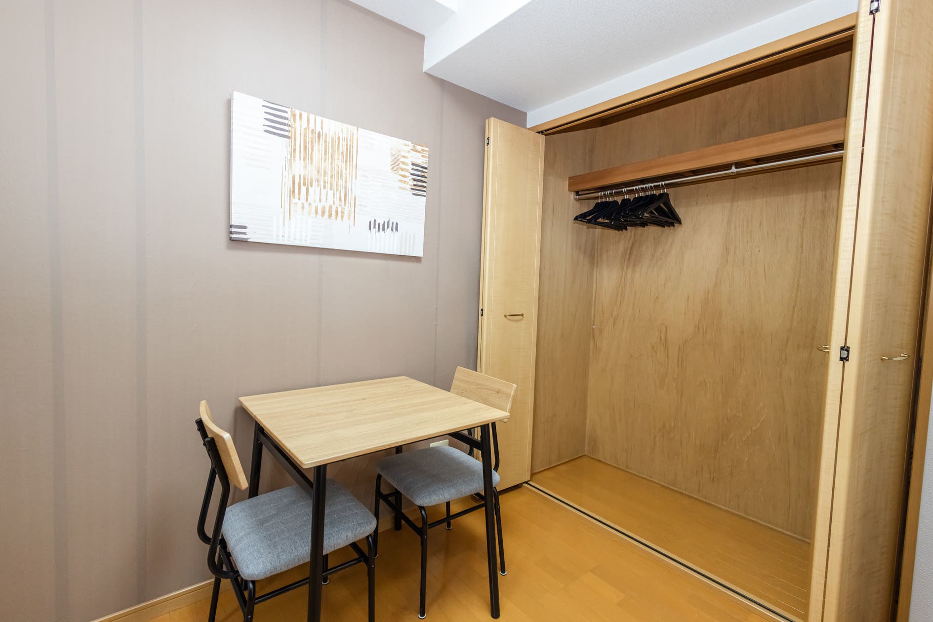 ✨鹿児島中央3分💎上質・便利・快適　14名収容、会議/打合せ/面接/撮影/エステサロン/整体/ヨガ/光回線/全設備無料の写真7