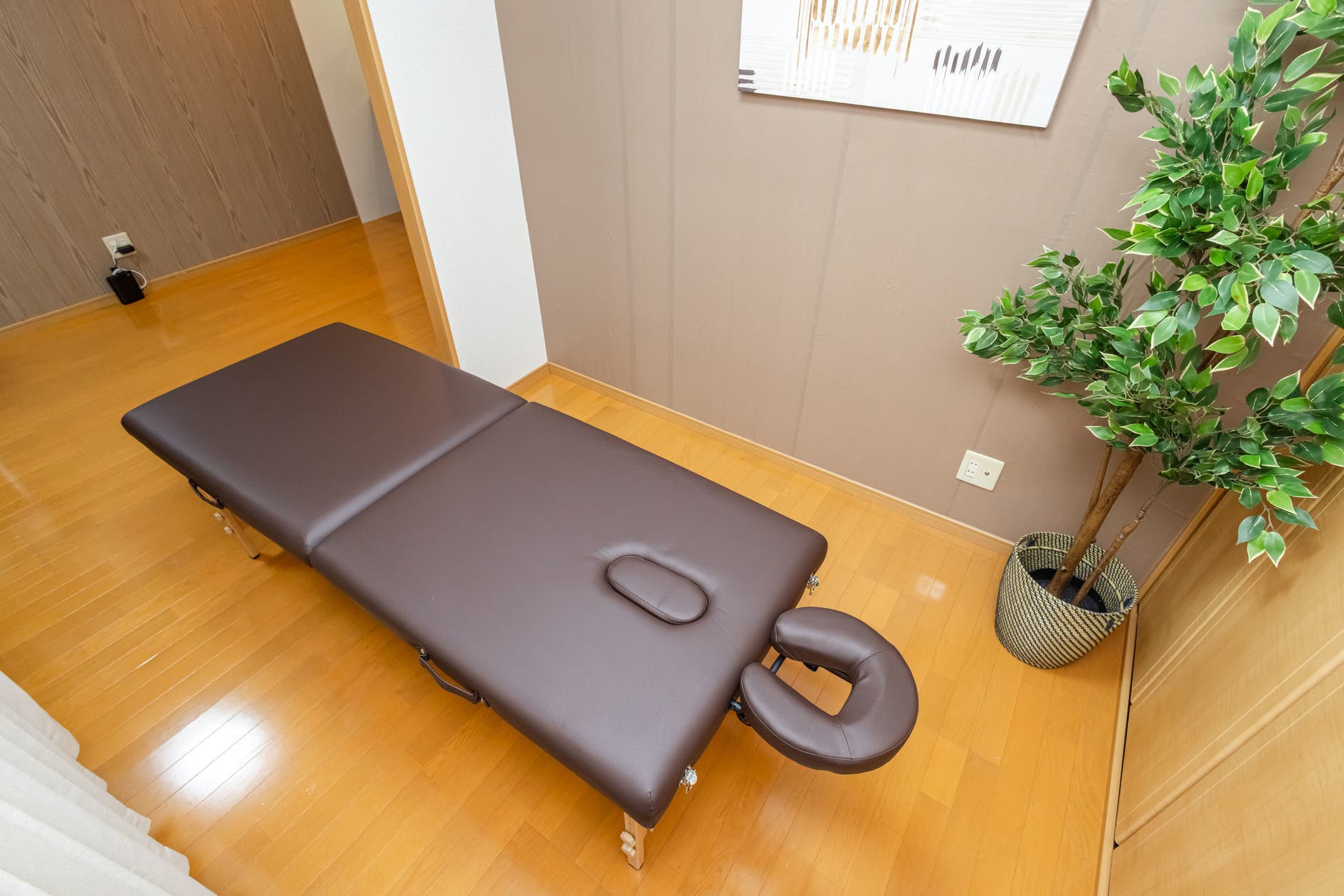 ✨鹿児島中央3分💎上質・便利・快適　14名収容、会議/打合せ/面接/撮影/エステサロン/整体/ヨガ/光回線/全設備無料の写真9