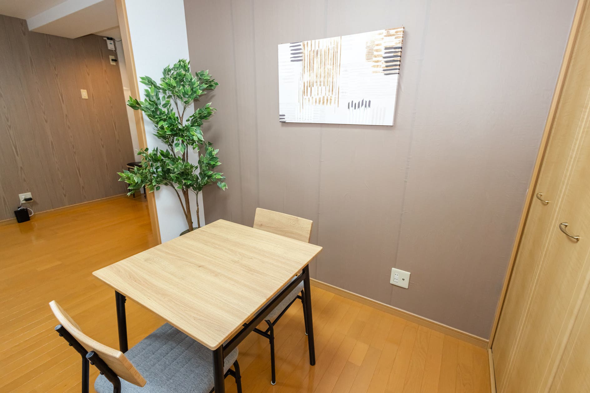 ✨鹿児島中央3分💎上質・便利・快適　14名収容、会議/打合せ/面接/撮影/エステサロン/整体/ヨガ/光回線/全設備無料の写真11