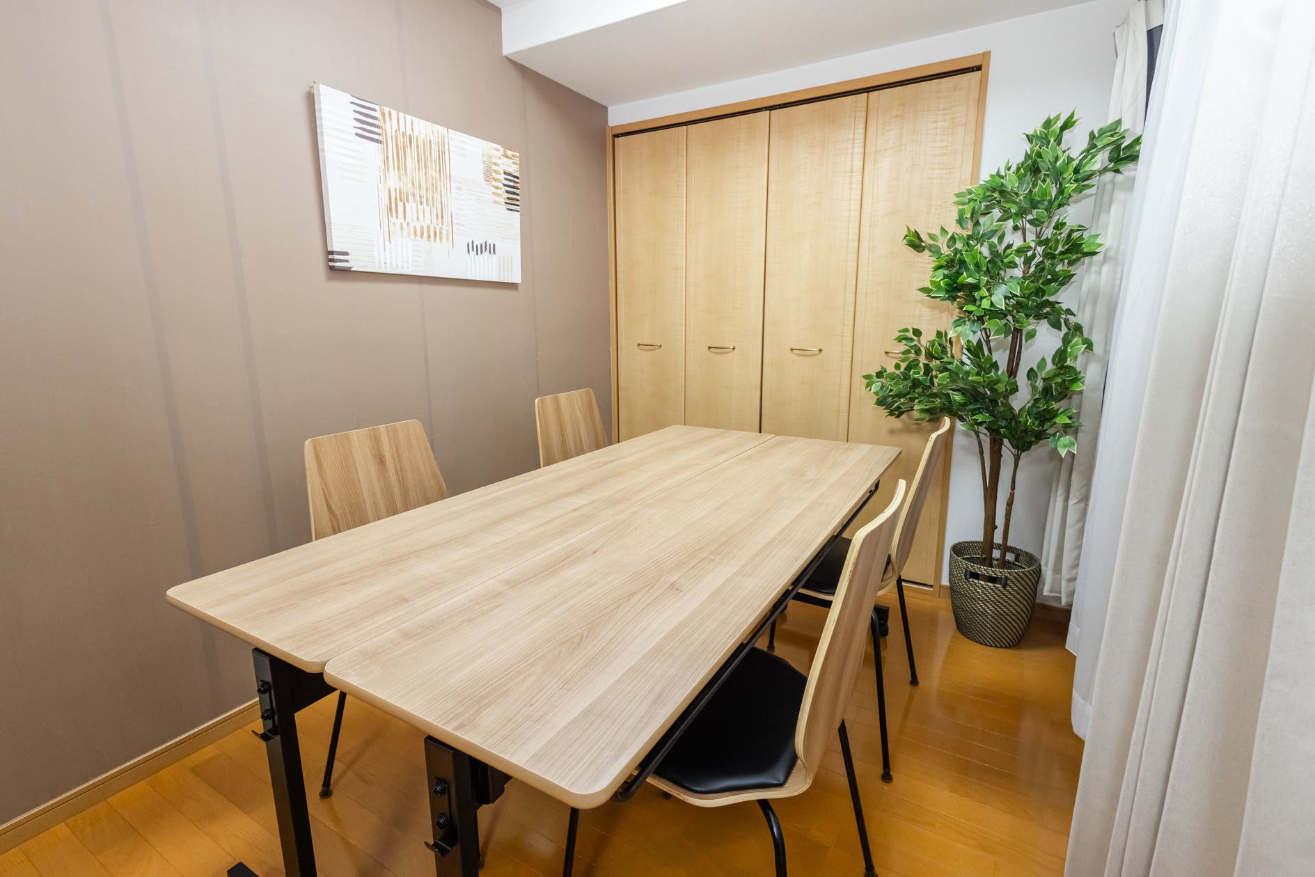 ✨鹿児島中央3分💎上質・便利・快適　14名収容、会議/打合せ/面接/撮影/エステサロン/整体/ヨガ/光回線/全設備無料の写真12