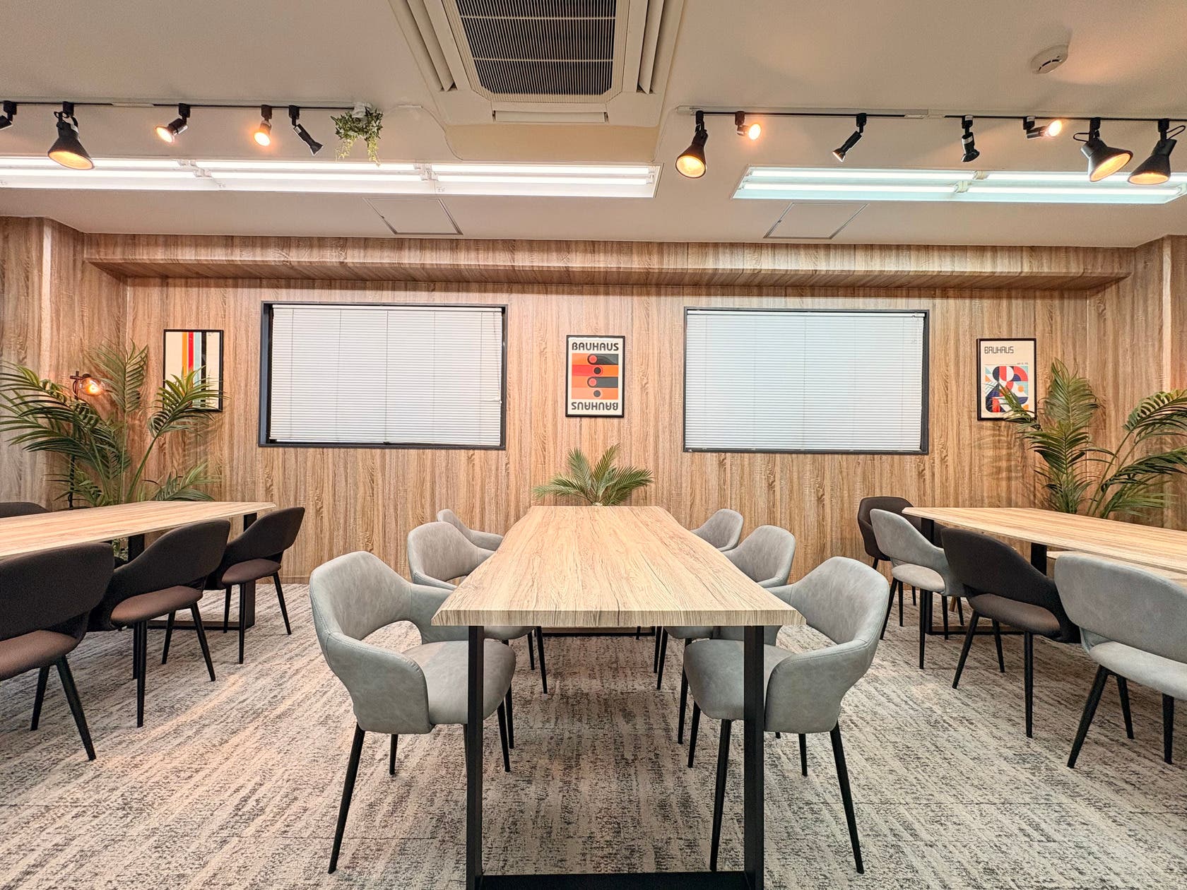 NEW!【桜木町駅2分】最大32名/無料Wifi/会議・撮影・懇親会・推し会・女子会・ボドゲ等！飲食持込🍷可！の写真11