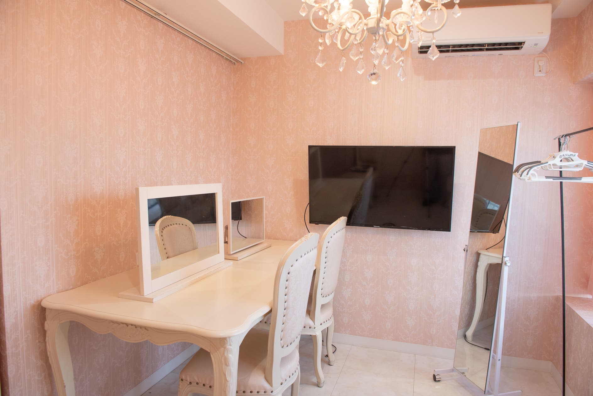 スペモ💻ペット可🐶会議📌ワークショップ🪵撮影📸推し活🎀配信🎞️勉強会📚控え室🎥803_Cherish Roomの写真2