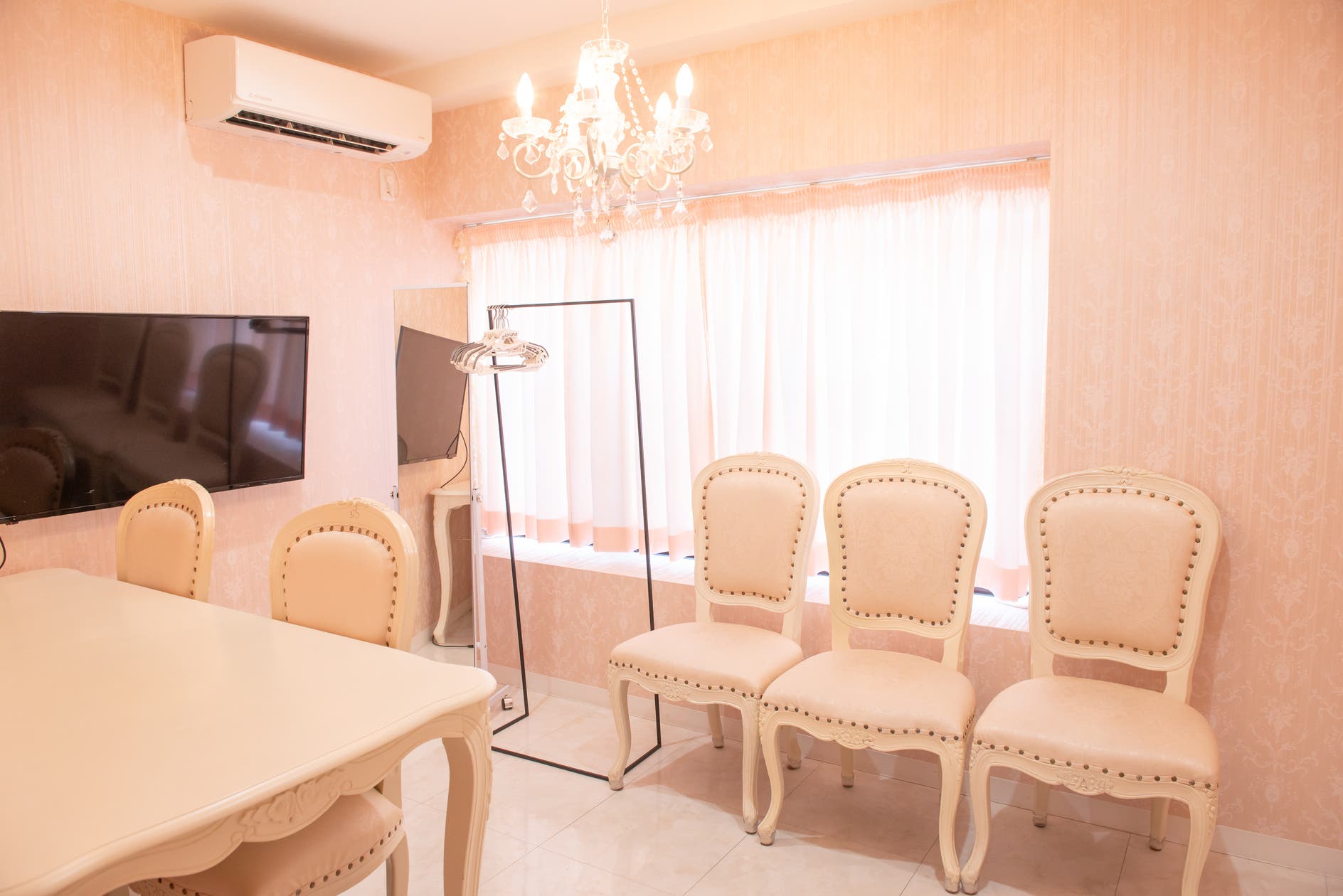 スペモ💻ペット可🐶会議📌ワークショップ🪵撮影📸推し活🎀配信🎞️勉強会📚控え室🎥803_Cherish Roomの写真4