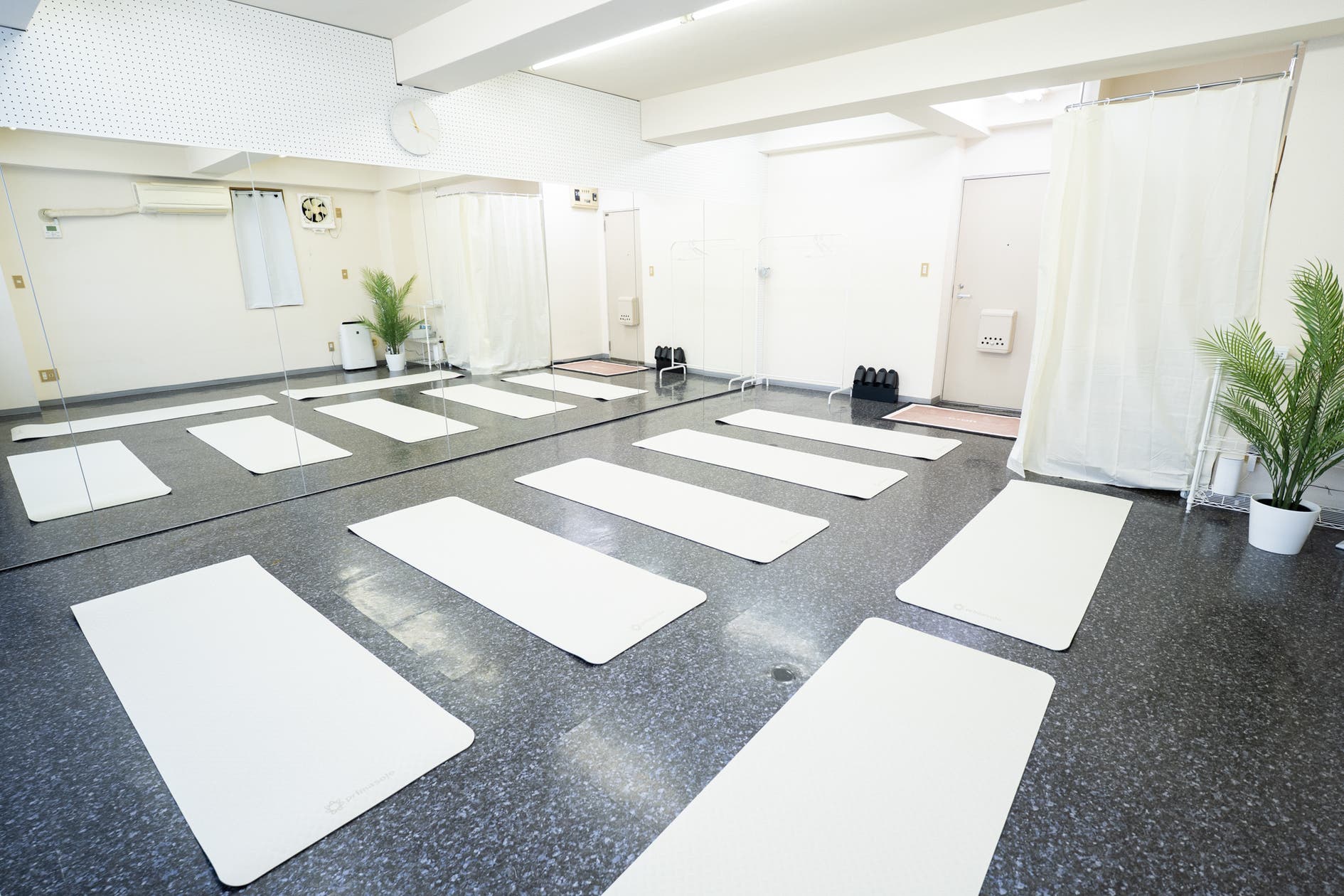 オープン価格720円🎉【横浜エリア|相鉄線天王町駅から徒歩6分】ダンス、ヨガ、ウォーキング等におすすめ☆広々37㎡、大型鏡設置の写真1