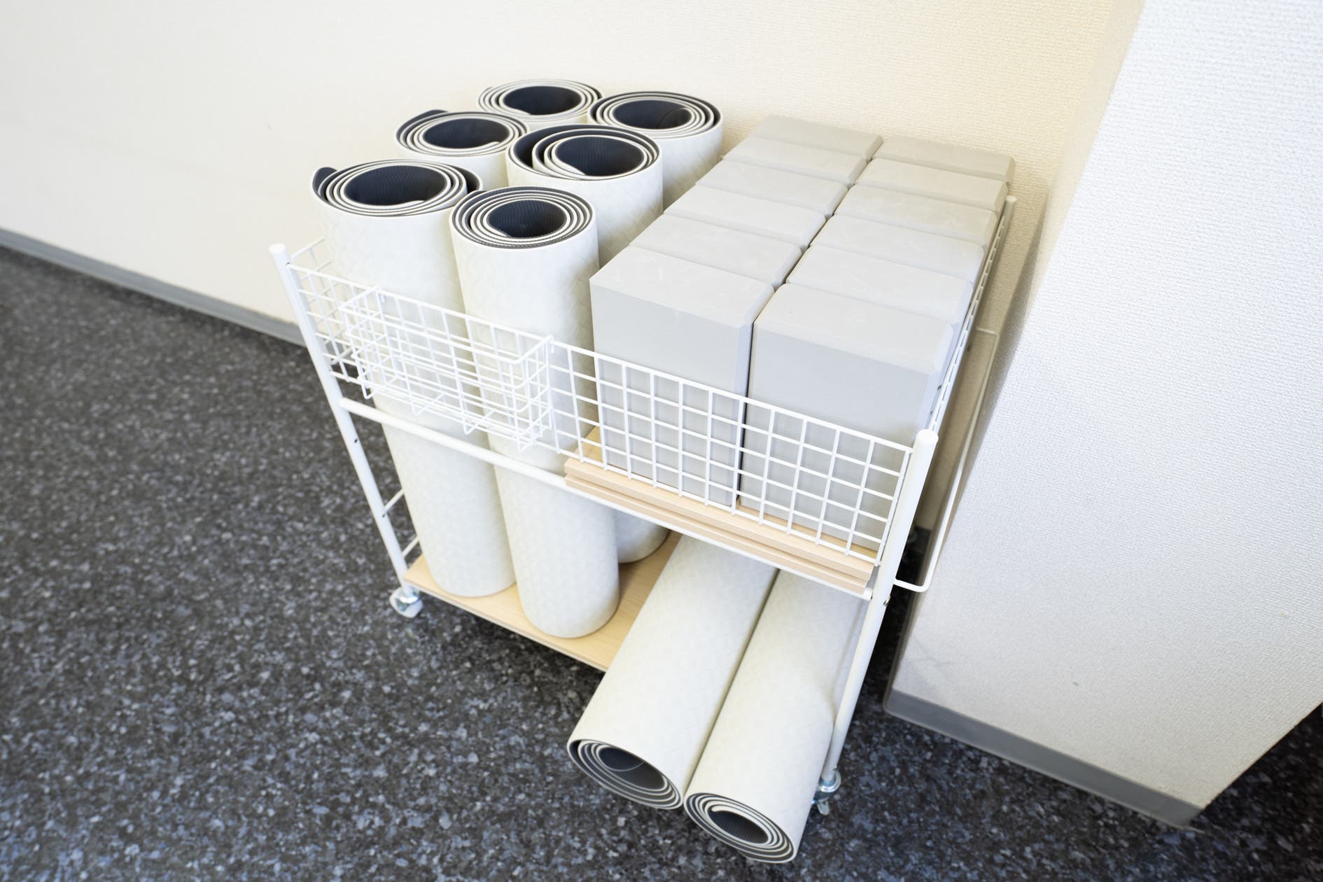 オープン価格720円🎉【横浜エリア|相鉄線天王町駅から徒歩6分】ダンス、ヨガ、ウォーキング等におすすめ☆広々37㎡、大型鏡設置の写真5