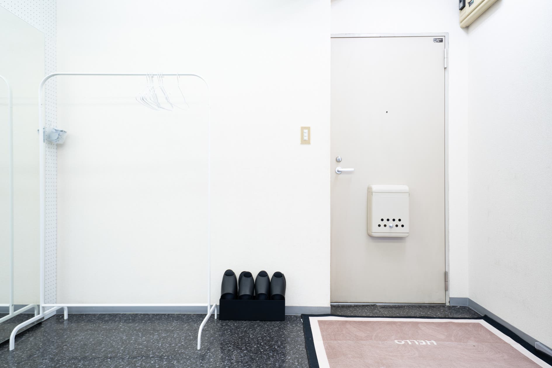 オープン価格720円🎉【横浜エリア|相鉄線天王町駅から徒歩6分】ダンス、ヨガ、ウォーキング等におすすめ☆広々37㎡、大型鏡設置の写真13