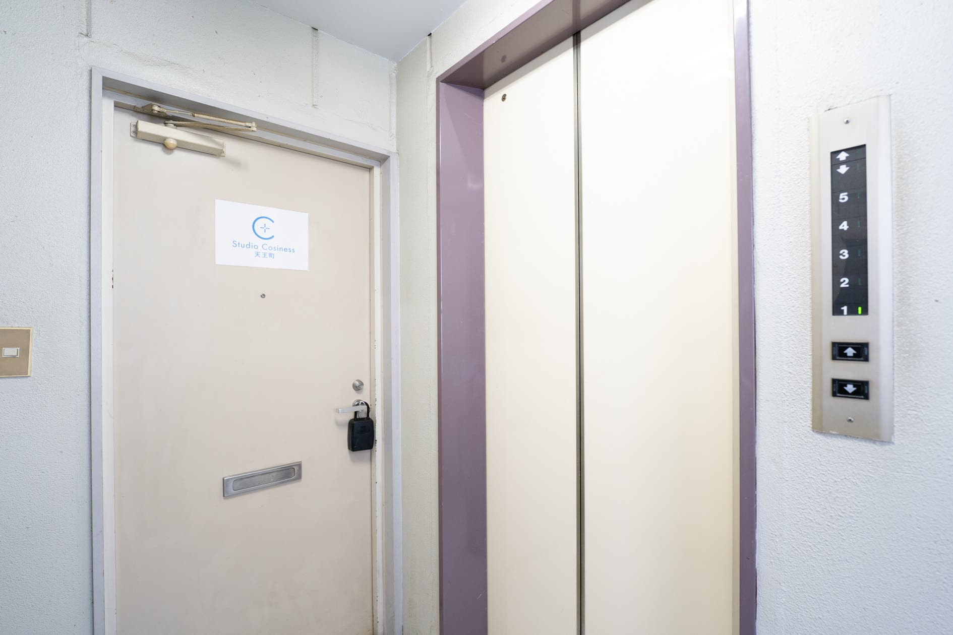 オープン価格720円🎉【横浜エリア|相鉄線天王町駅から徒歩6分】ダンス、ヨガ、ウォーキング等におすすめ☆広々37㎡、大型鏡設置の写真14