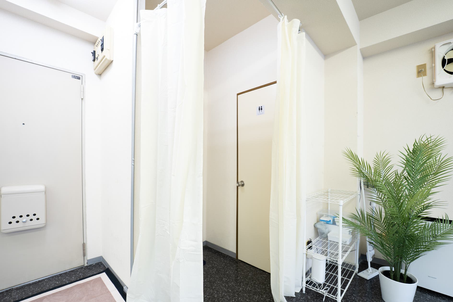 オープン価格720円🎉【横浜エリア|相鉄線天王町駅から徒歩6分】ダンス、ヨガ、ウォーキング等におすすめ☆広々37㎡、大型鏡設置の写真18