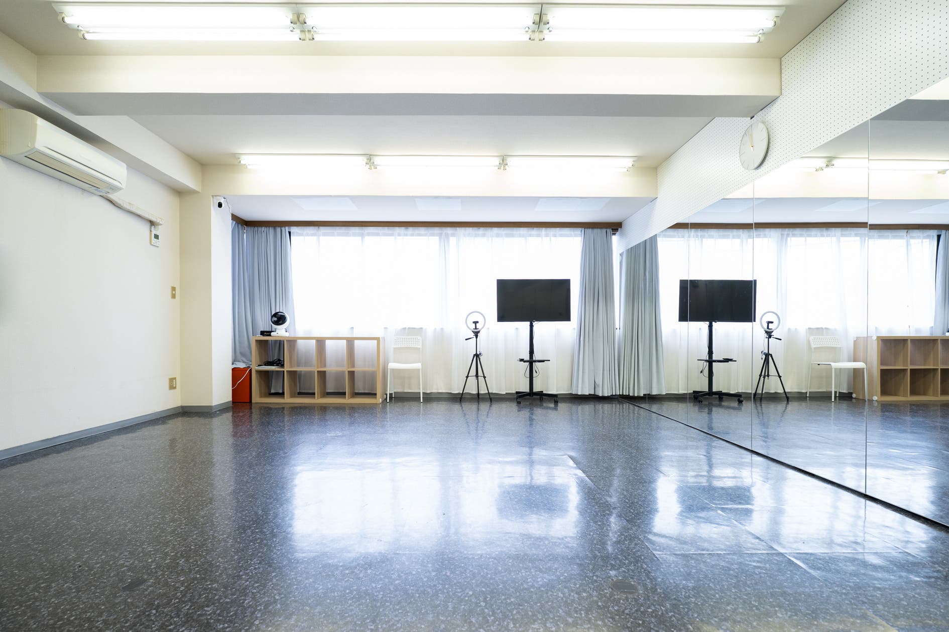 オープン価格720円🎉【横浜エリア|相鉄線天王町駅から徒歩6分】ダンス、ヨガ、ウォーキング等におすすめ☆広々37㎡、大型鏡設置の写真23