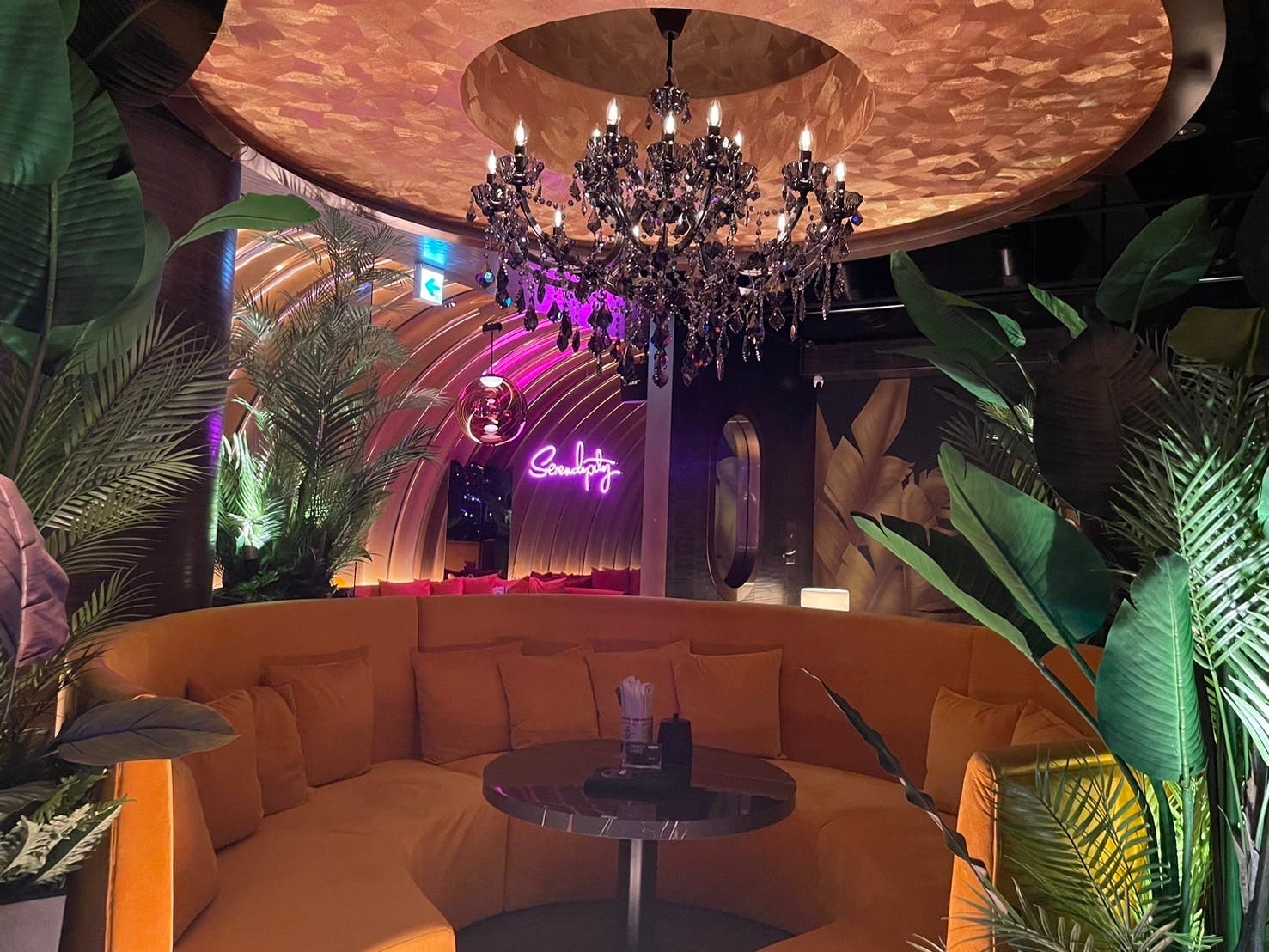 【150名でも大歓迎】八丁堀駅から徒歩5分の好立地でおしゃれな会場です。の写真5