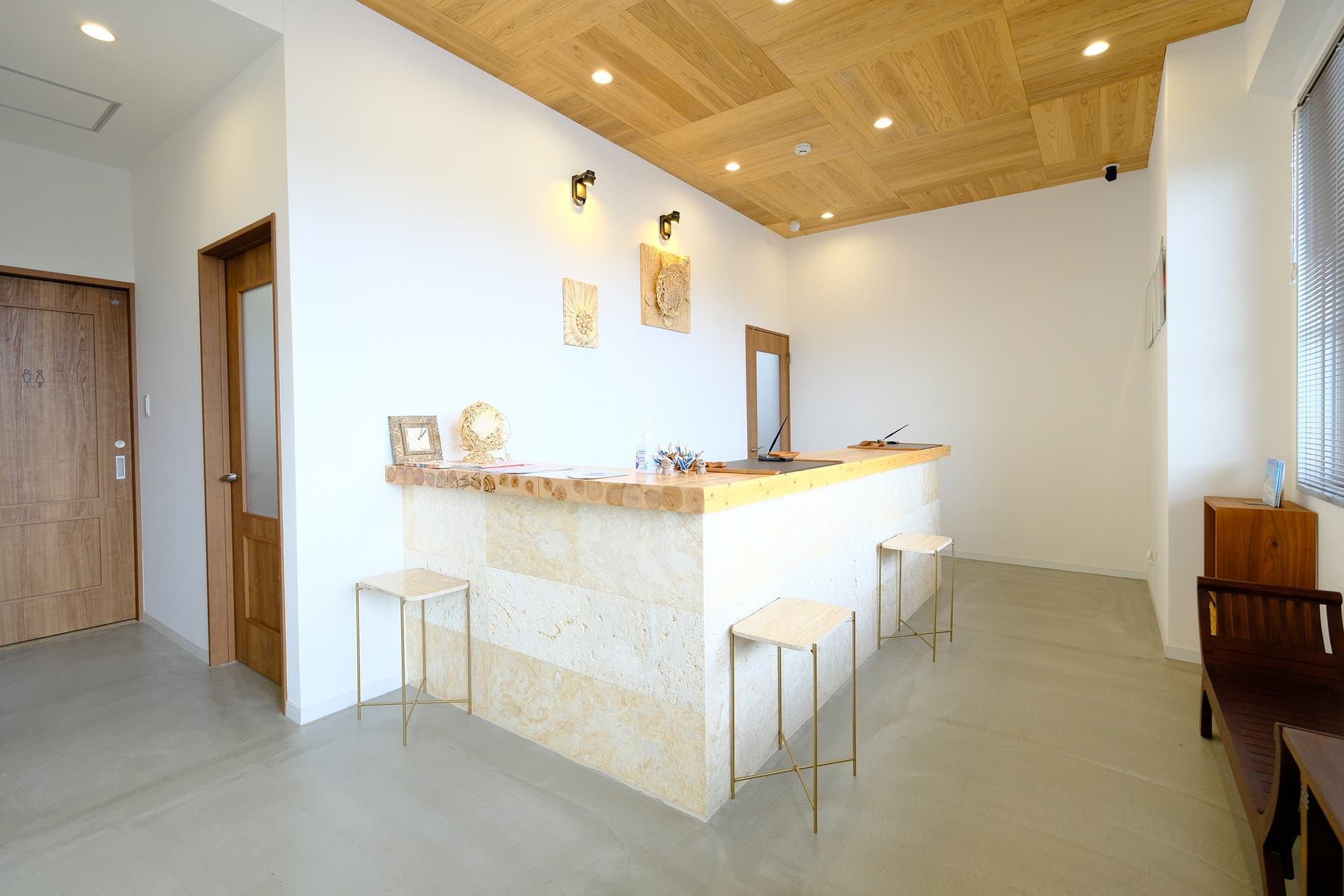 6名会議室【宮古空港徒歩3分】無料駐車場／WEBカメラ／スピーカー／モニター／WiFiの写真1