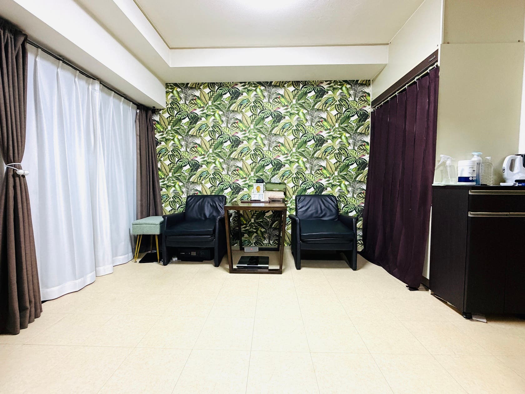 【新宿三丁目駅4分】完全個室！ペア可能！ストレッチも広々行える。ウォーターバックなども完備！ の写真3