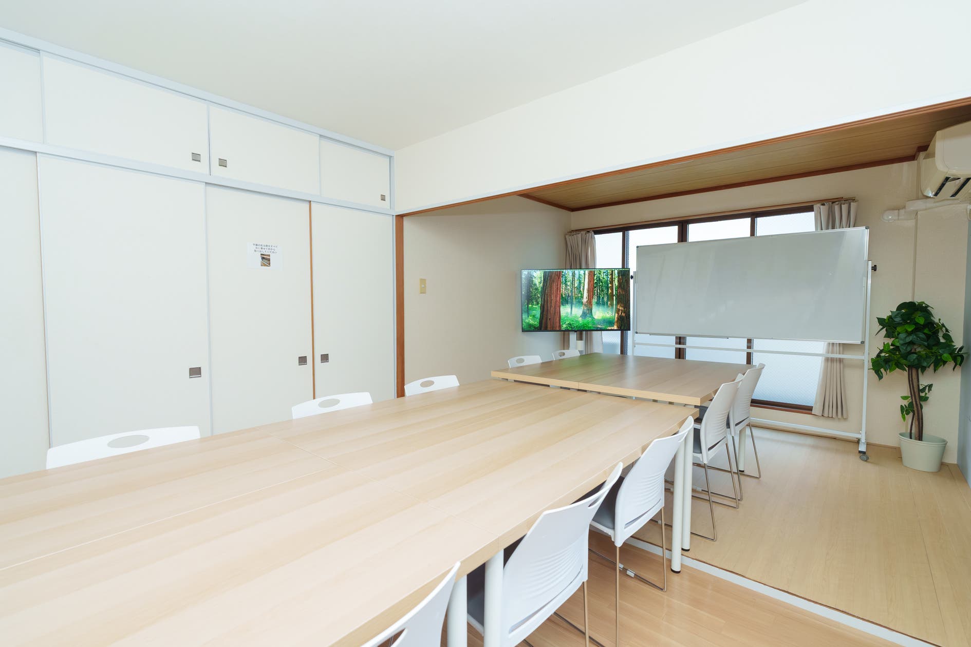 【三ノ宮駅徒歩3分！37m²の広々スペース】✨オープン特価で地域最安値！✨テレワーク、会議、商談、セミナーに最適！📅当日予約◎の写真4