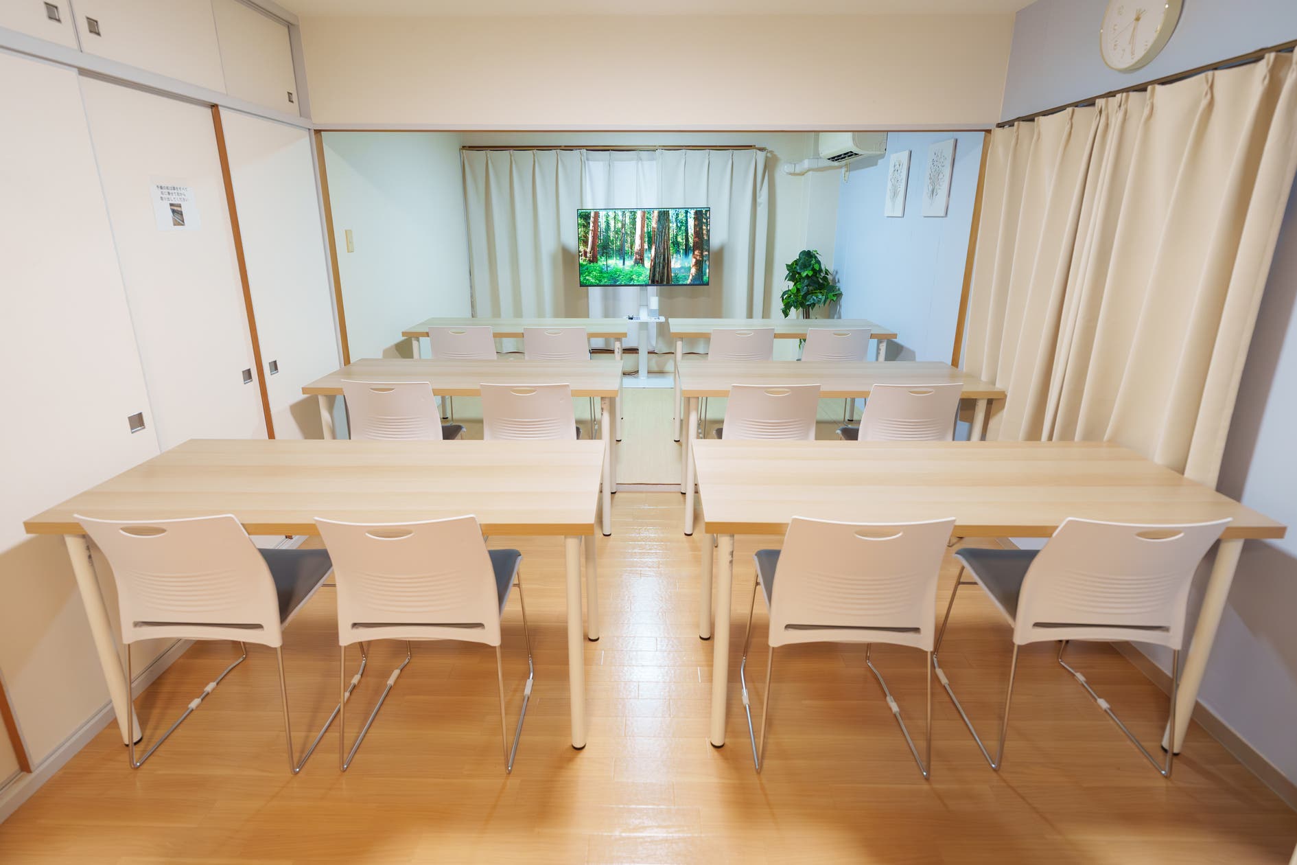 【三ノ宮駅徒歩3分！37m²の広々スペース】✨オープン特価で地域最安値！✨テレワーク、会議、商談、セミナーに最適！📅当日予約◎の写真3