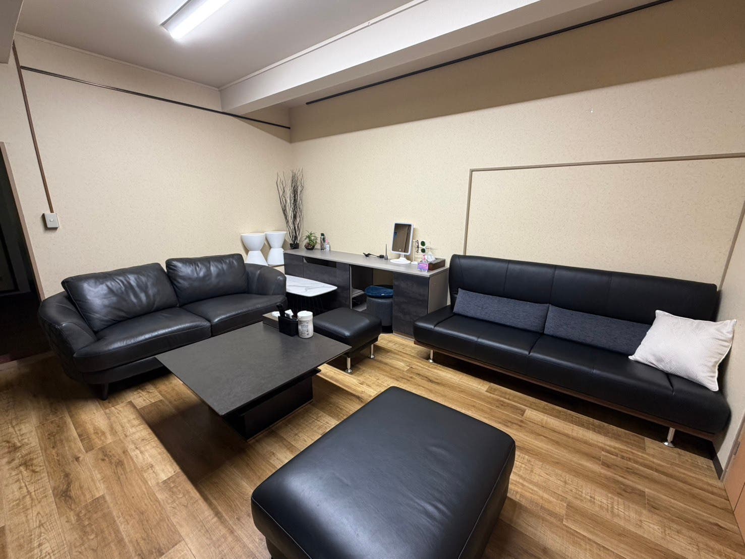 南伊東駅徒歩３分の広々７０㎡レンタルルーム　卓球台ありの写真2