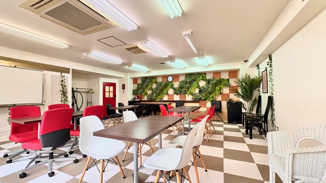 NEW!【大通駅10秒】最大32名/無料Wifi/会議・撮影・懇親会・推し会・女子会・ボドゲ等!飲食持込🍷可!の写真1