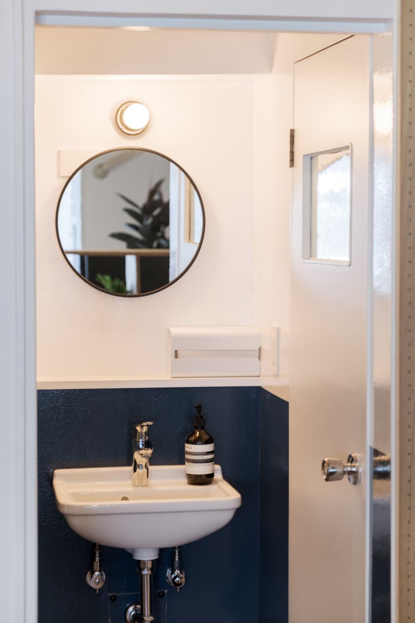 【恵比寿駅 徒歩４分✨】会議、PC作業におすすめ！高速Wi-Fi、大型モニター完備のリノベ済みスペース🌳の写真4