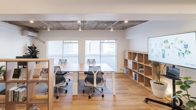 【恵比寿駅 徒歩4分✨】会議、PC作業におすすめ!高速Wi-Fi、大型モニター完備のリノベ済みスペース🌳の写真1