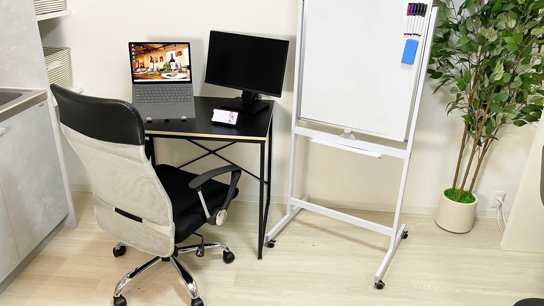 【七条駅・京都駅Wアクセスで好立地】完全個室✨モニター🖥️Wi-Fi📶テレワーク/Web会議,面接/会議/打ち合わせの写真3