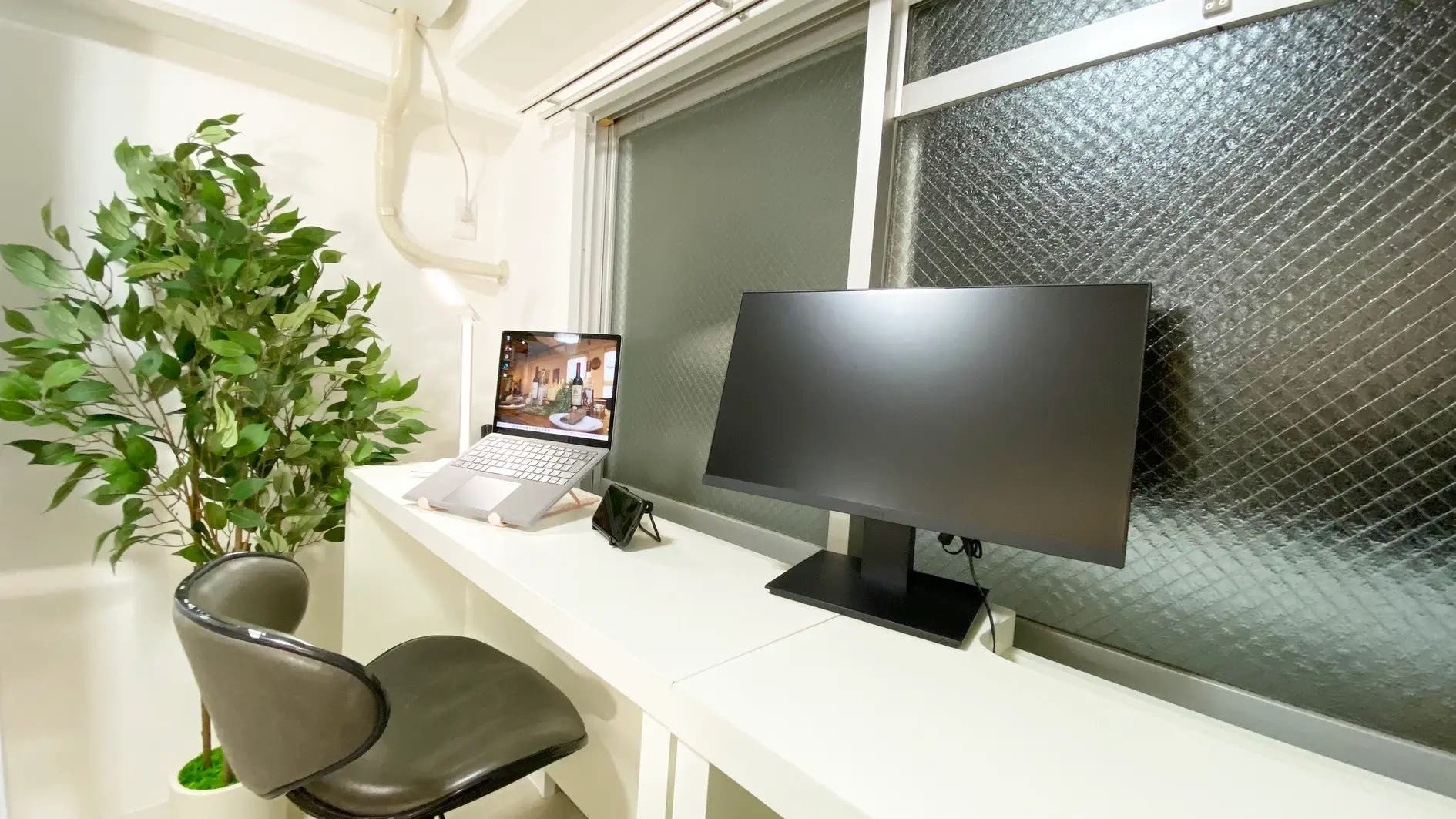 【七条駅・京都駅Wアクセスで好立地】完全個室✨モニター🖥️Wi-Fi📶テレワーク/Web会議,面接/会議/打ち合わせの写真14