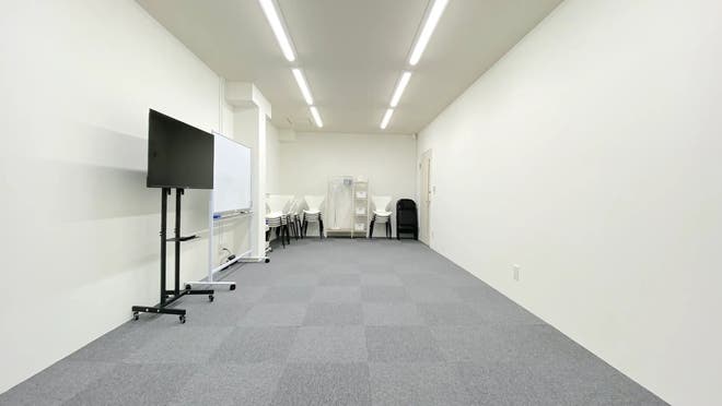 【烏丸/四条駅すぐ】30名可/オプション全て無料⚠️高速Wi-Fi•モニター•ホワイトボード•各種充電機 •各種変換ケーブル等の写真15