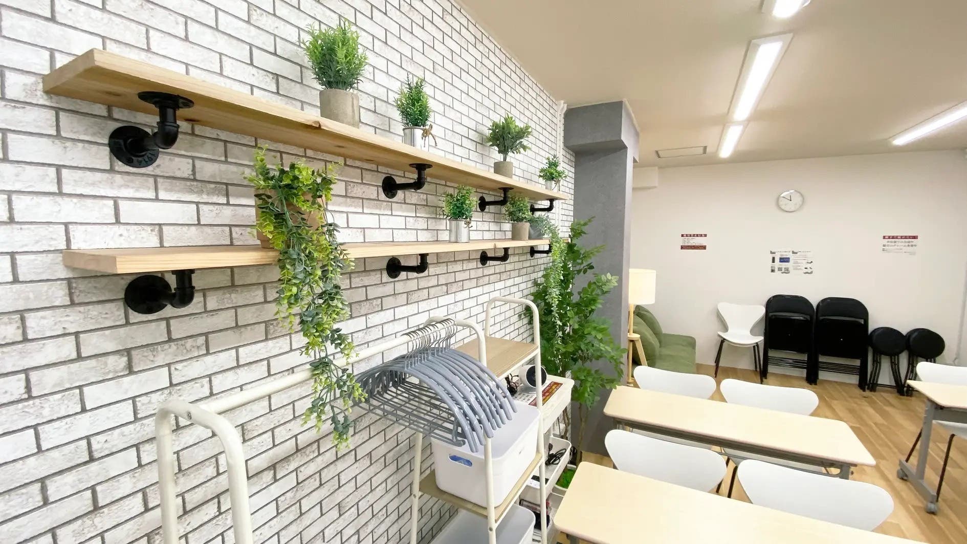 【烏丸/四条駅すぐ】30名可/オプション全て無料⚠️高速Wi-Fi•モニター•ホワイトボード•各種充電機 •各種変換ケーブル等の写真17