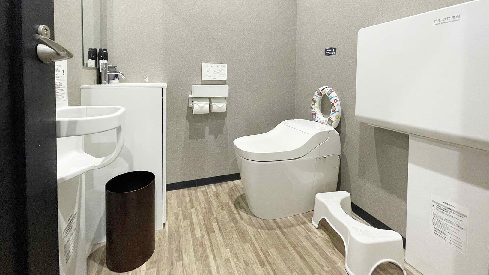 【渋谷駅徒歩5分】スタッフ常勤｜高性能設備✨カフェテラス併設☕️男女別の更衣室やシャワールームも🚿撮影📷トレーニング💪の写真11