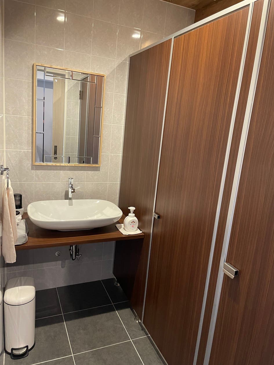 [個室]宜野湾市宇地泊おしゃれで清潔感のある店内の写真4