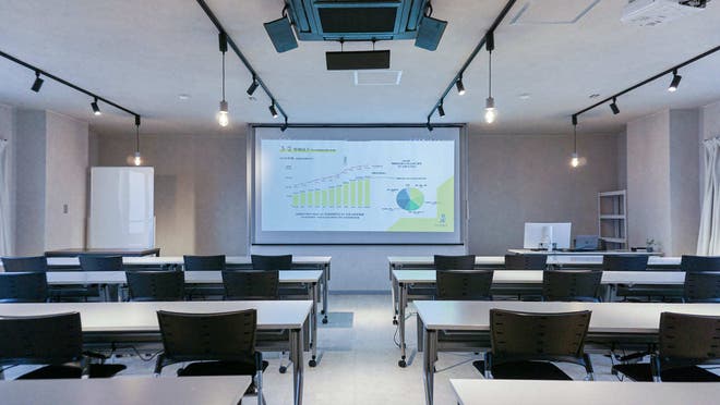 セミナーに最適!普段はWebデザインのスクール教室をレンタル。クリエイティブができるPCも貸出可能!岐阜駅からバスで13分の写真4