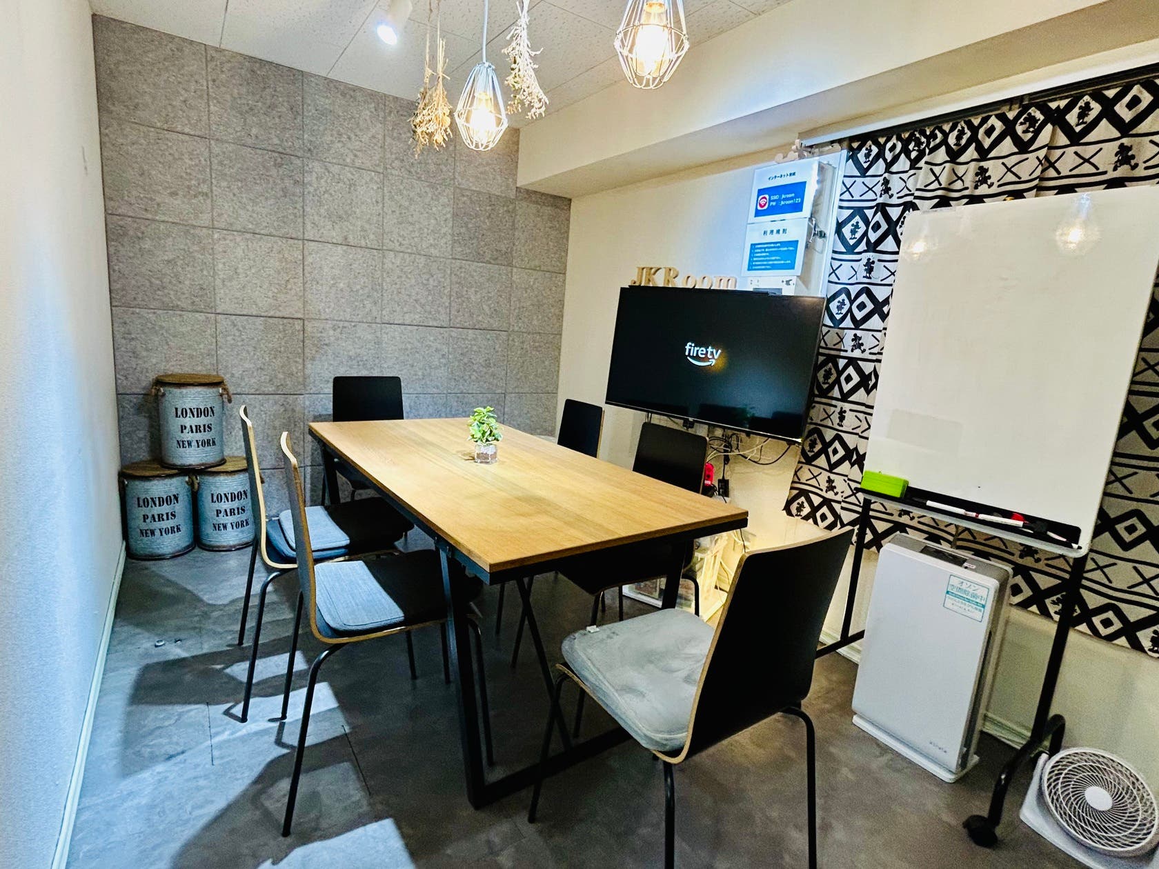 【E2出口徒歩３０秒】ボードゲーム大会、パーティー、テレワーク推奨！大型テレビ！の写真1