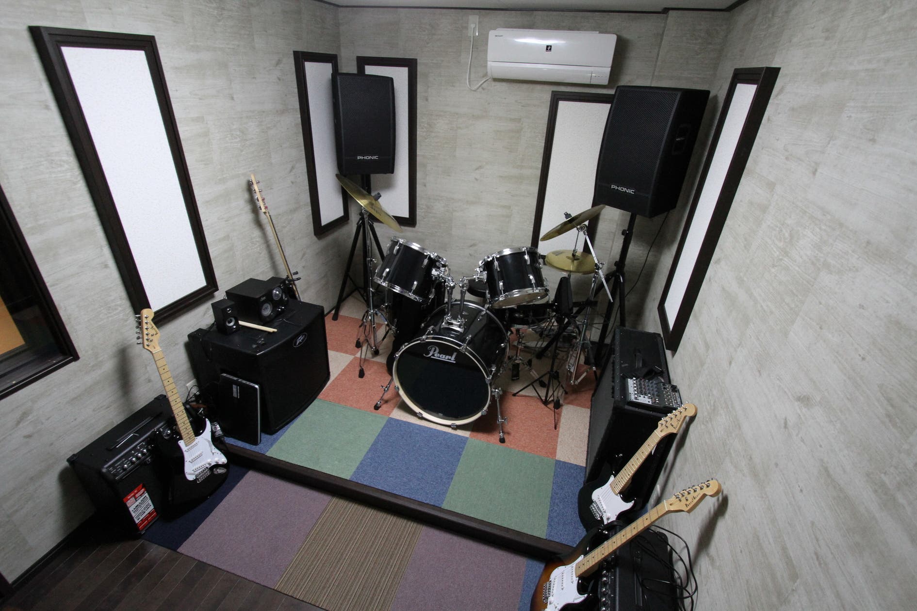 西宮北口の防音スペースの写真1