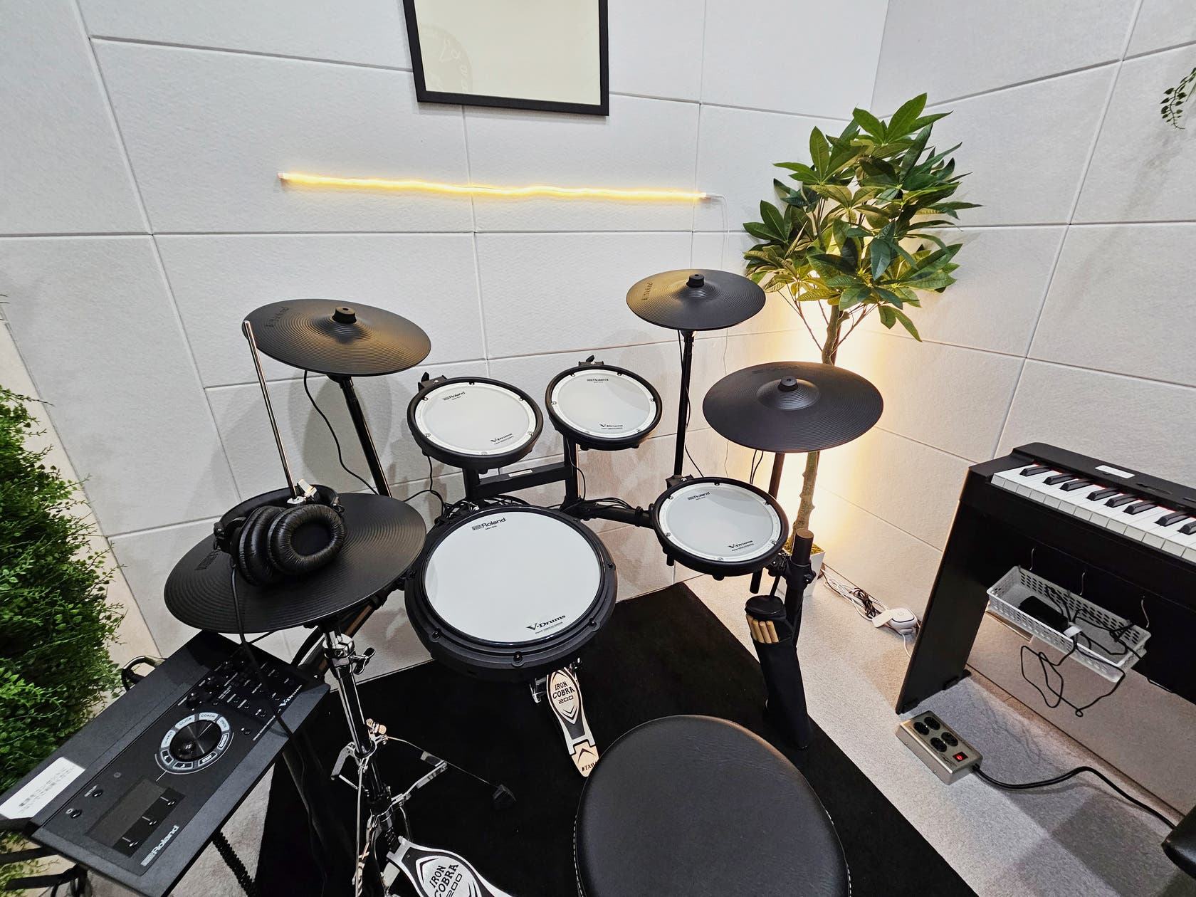 【後楽園／春日駅直結】個人練習・撮影・テレワーク対応の自由に楽しめる音楽スタジオ〈Aブース〉の写真2