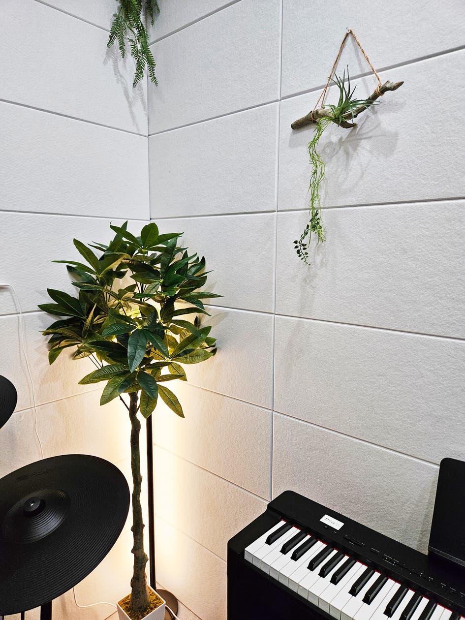 【後楽園／春日駅直結】個人練習・撮影・テレワーク対応の自由に楽しめる音楽スタジオ〈Aブース〉の写真3