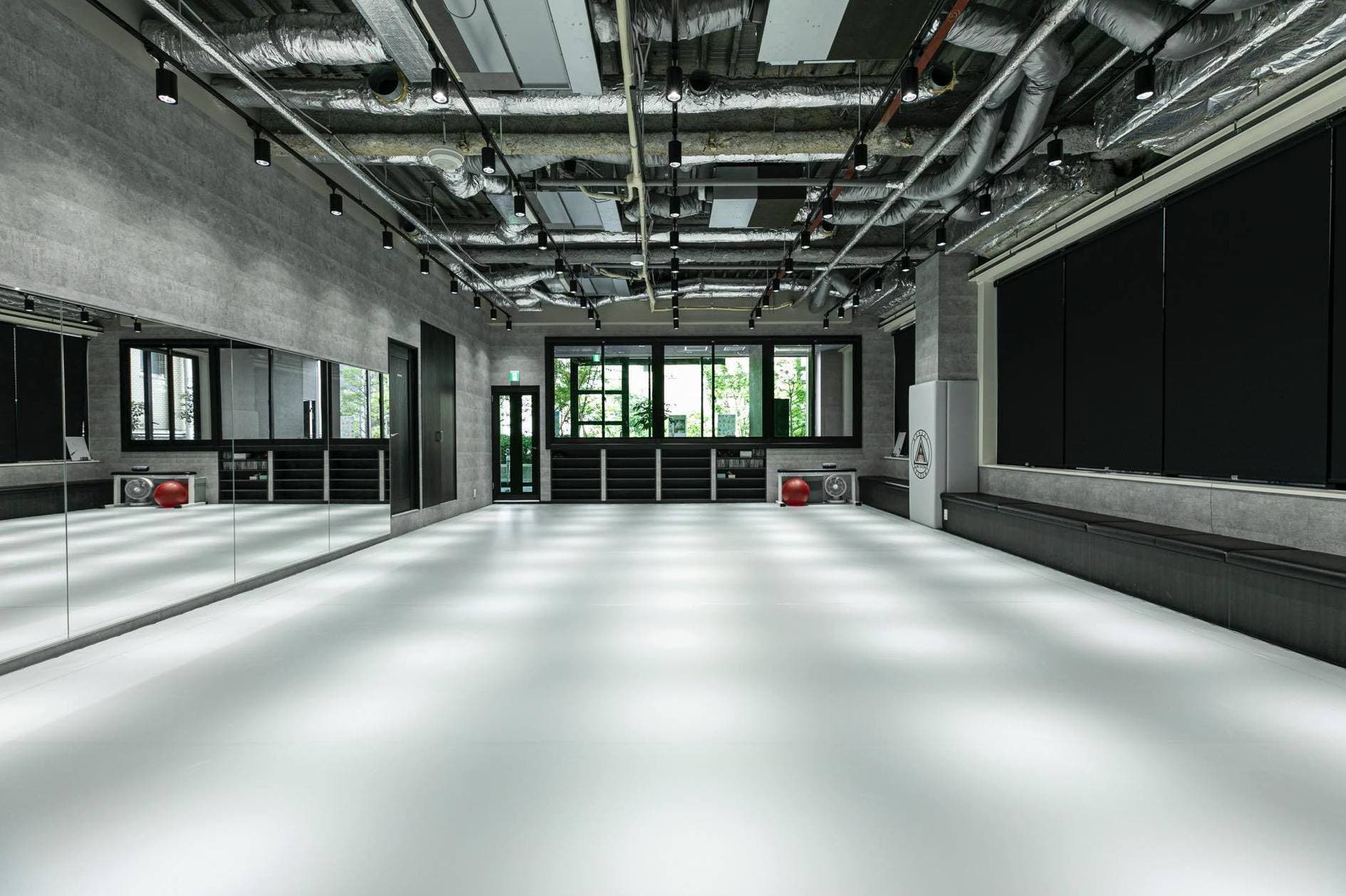 【渋谷駅徒歩5分】マットスペース＆ジム＆カフェテラス　撮影📷イベント🕺パーティー🍷にの写真2