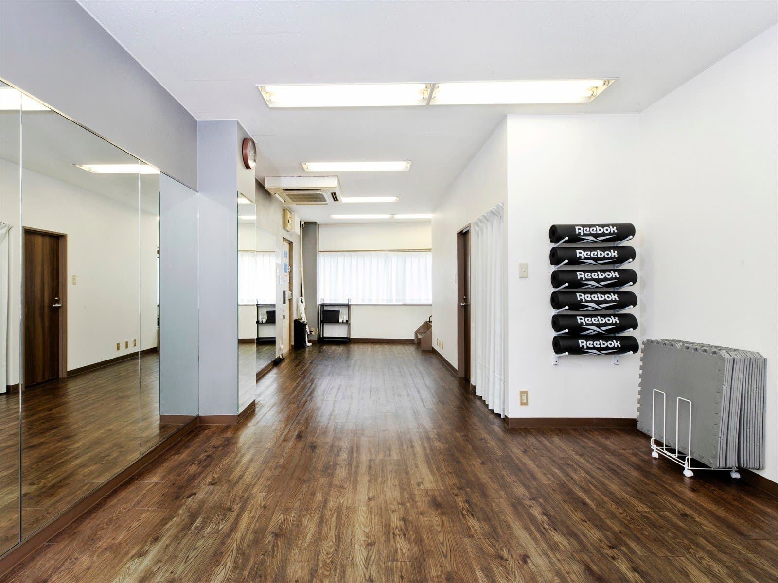 【麻布十番徒歩4分・六本木徒歩8分】【4F】24時間利用可/ヨガ・ダンス・撮影に最適/Wi-Fi・備品無料/衝撃吸収＆静音床の写真1