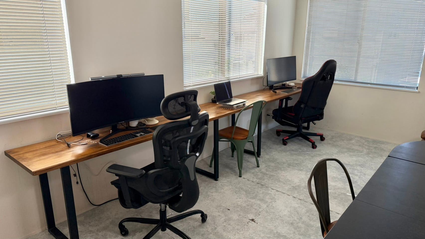 駐車場3台完備の仙台卸町レンタルスペースの写真2