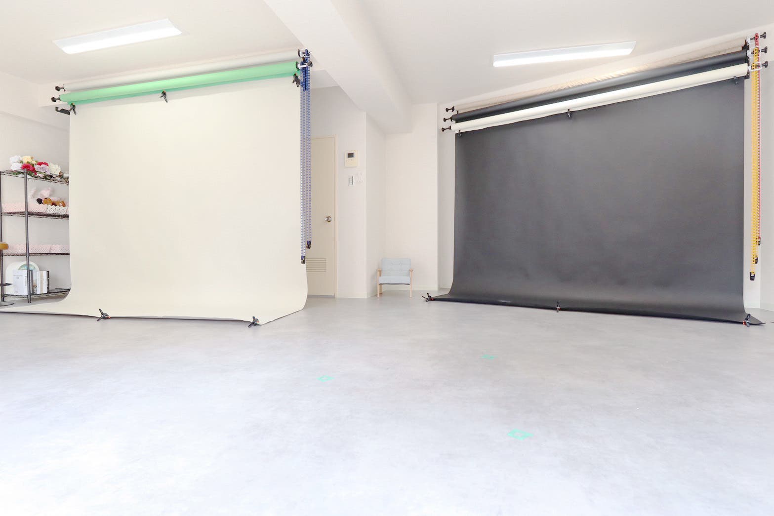 【セルフ写真スタジオ】南浦和駅東口｜駅近・セルフ写真取り放題！・ペットと撮影OK！・スタッフ無し！・無料の撮影グッズ多数有り！の写真6