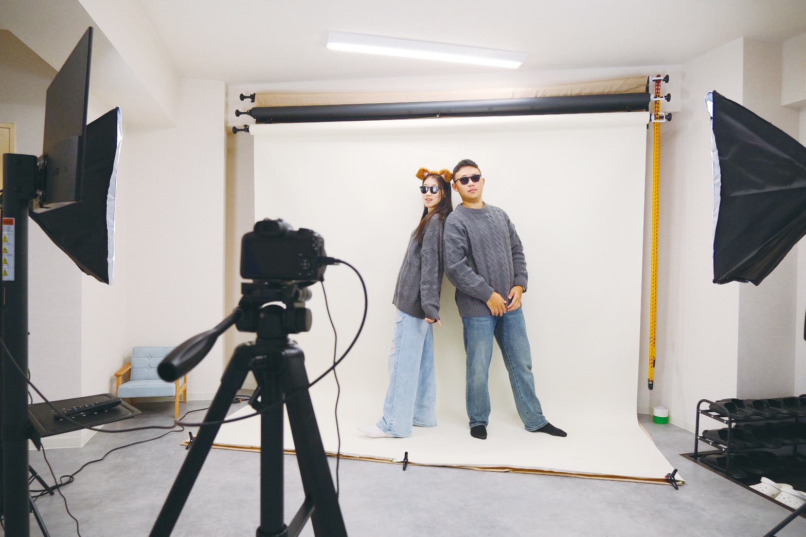 【セルフ写真スタジオ】南浦和駅東口｜駅近・セルフ写真取り放題！・ペットと撮影OK！・スタッフ無し！・無料の撮影グッズ多数有り！の写真4