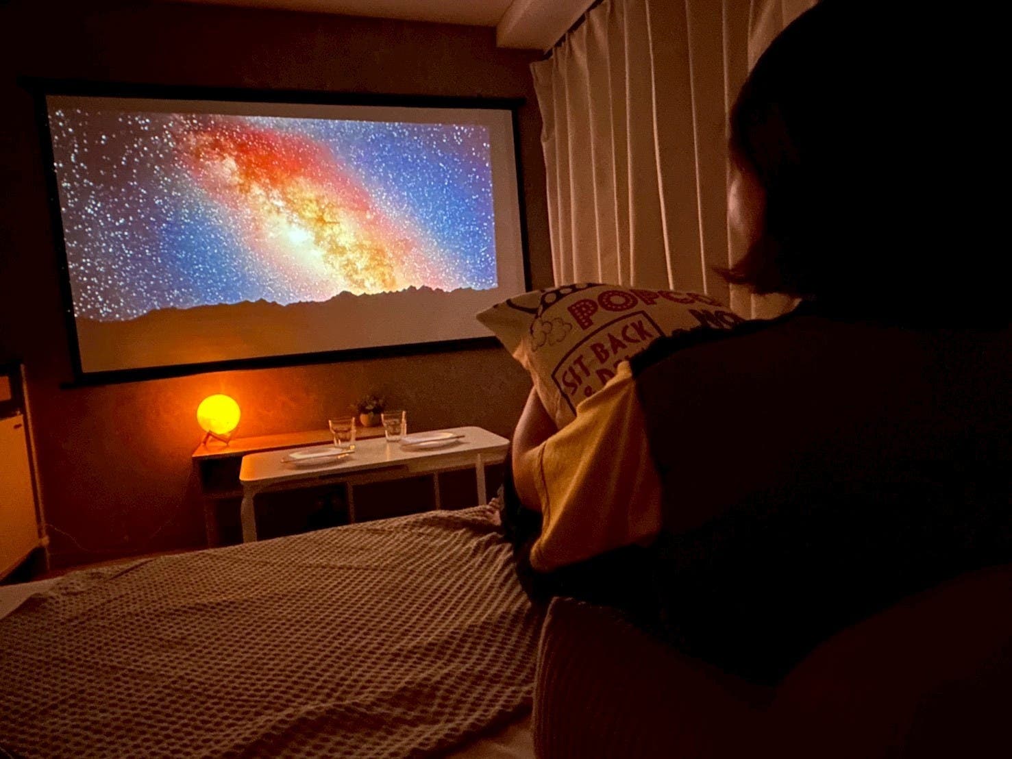 【天王寺駅すぐ】徒歩2分🚶2〜4名にぴったり✨Netflix🎬巨大スクリーン🎞️🎂おうちデート💖1日だらだら空間💓の写真5