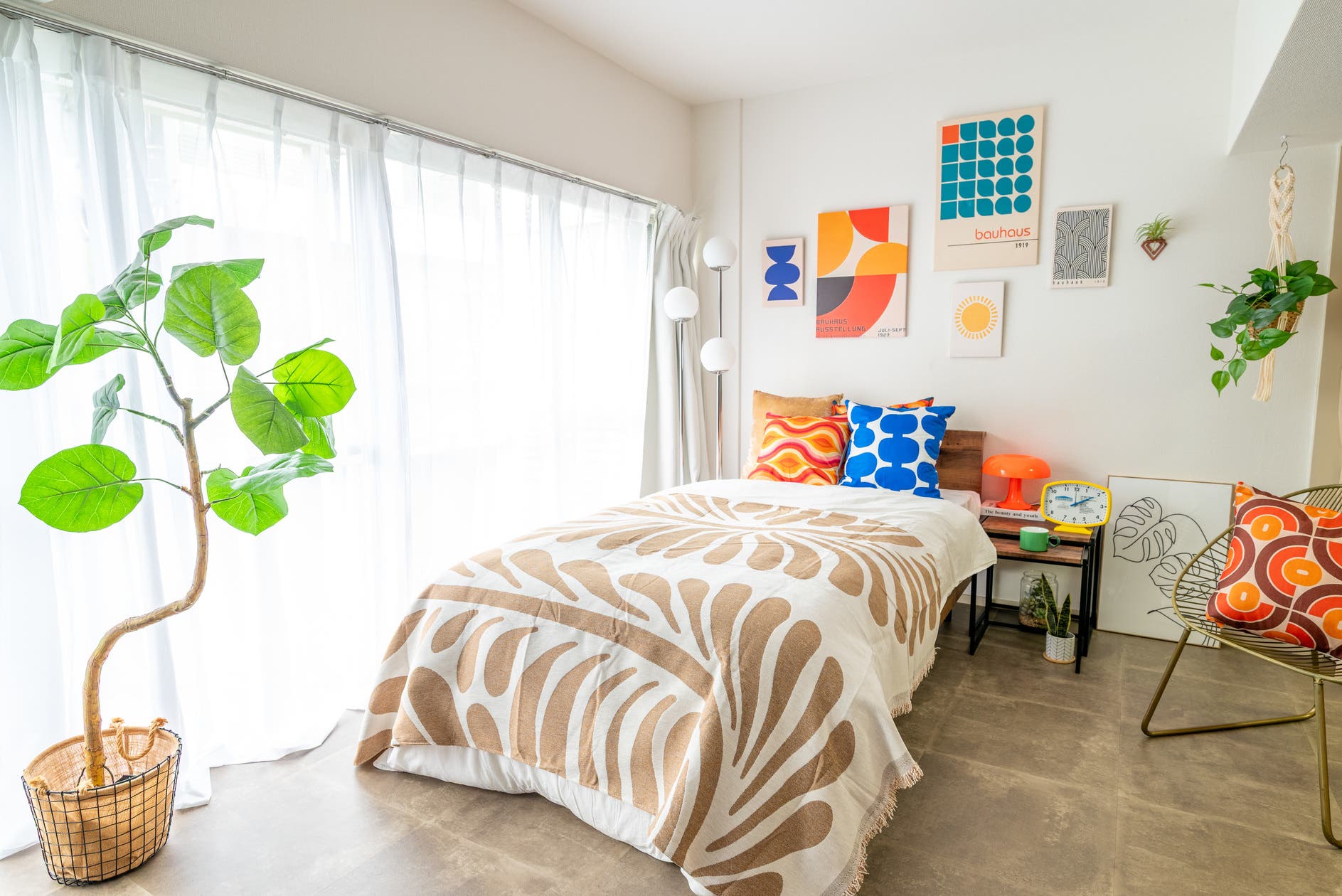 🆕OPEN 20%OFF📣新大久保駅4分｜レトロでポップなデザインハウス｜自然光×リビングダイニング｜ポートレートの写真4