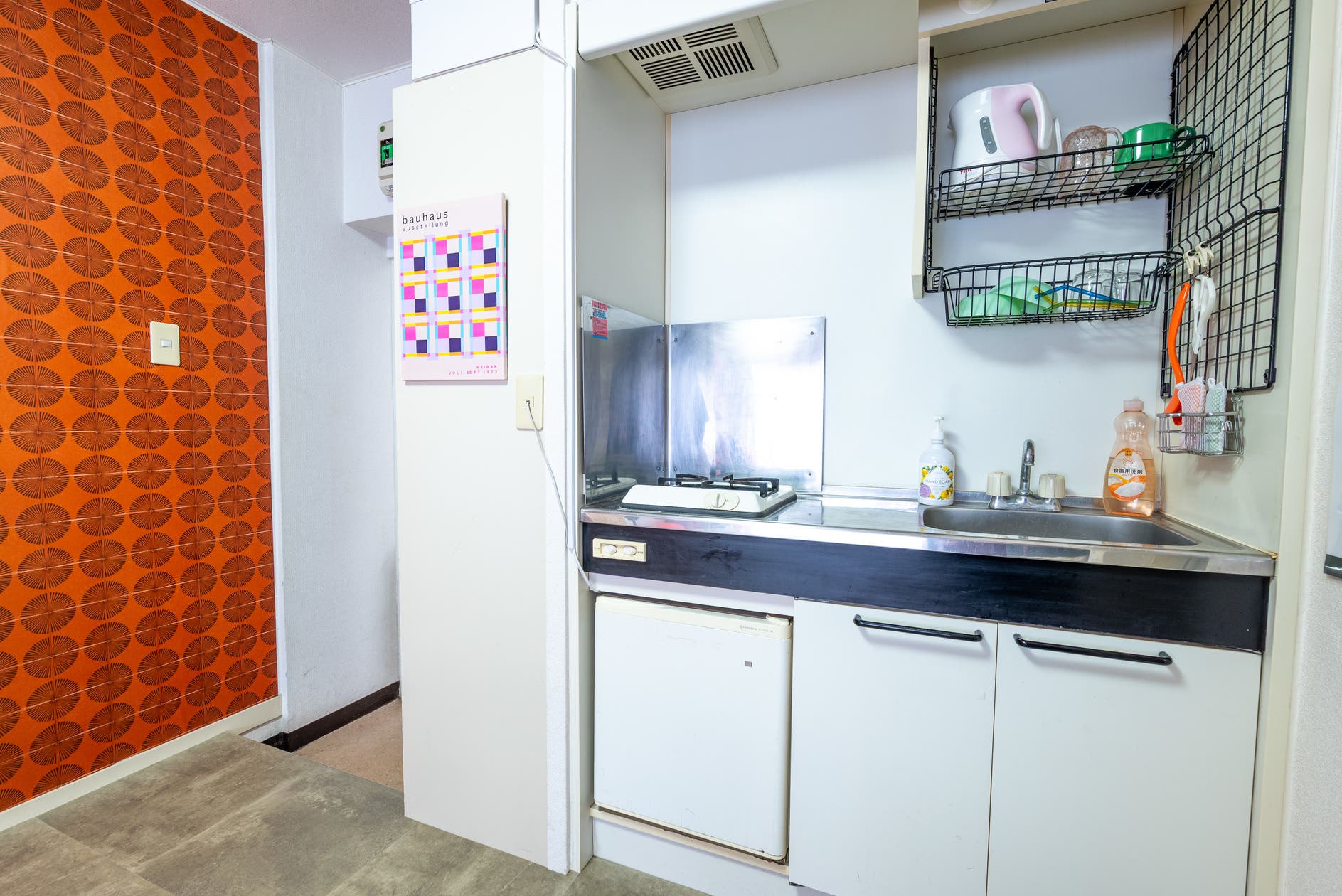 🆕OPEN 20%OFF📣新大久保駅4分｜レトロでポップなデザインハウス｜自然光×リビングダイニング｜ポートレートの写真15