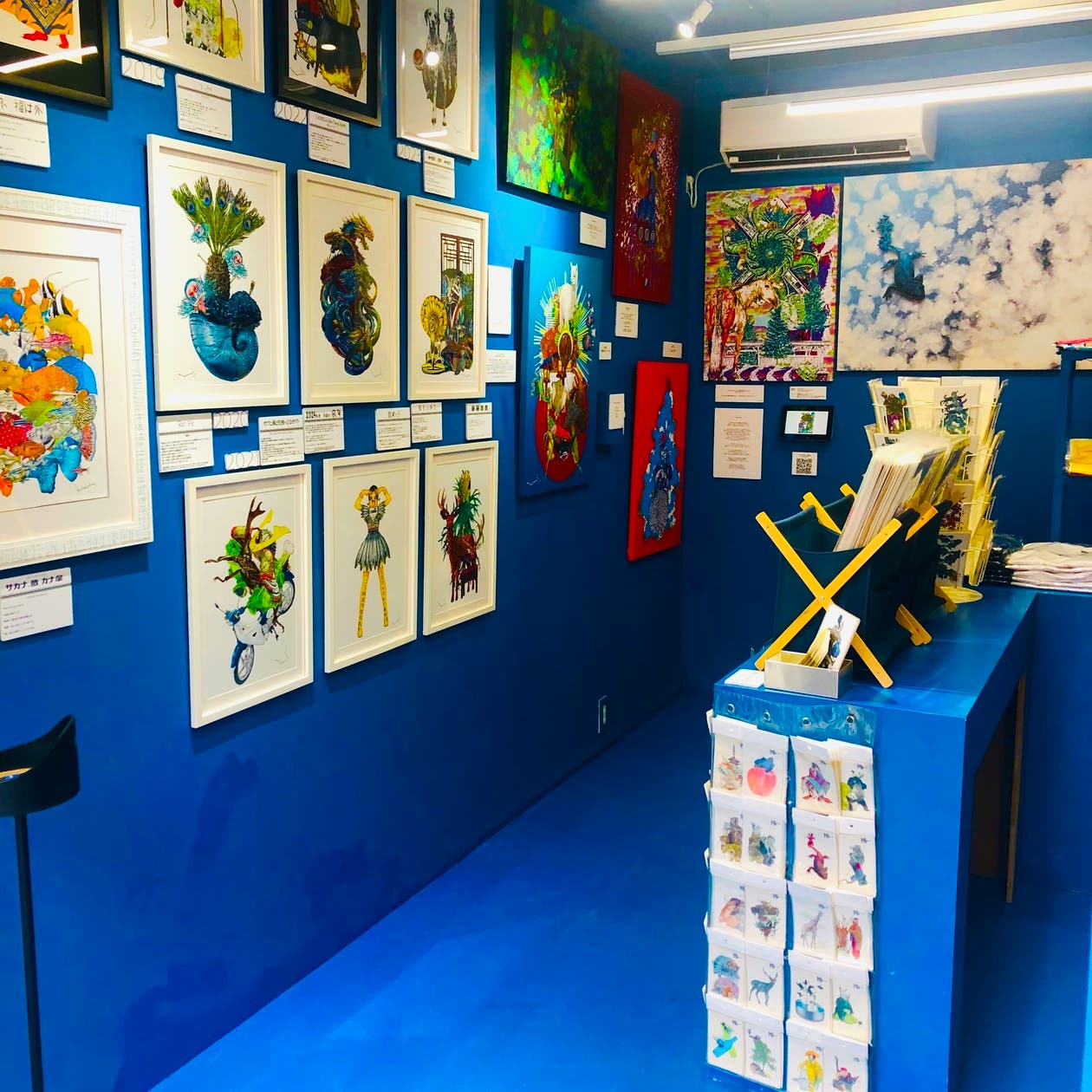 【ファッション/アート/フォト】カルチャーの中心地「大名」の裏通り、1店舗貸しの青い空間。の写真8