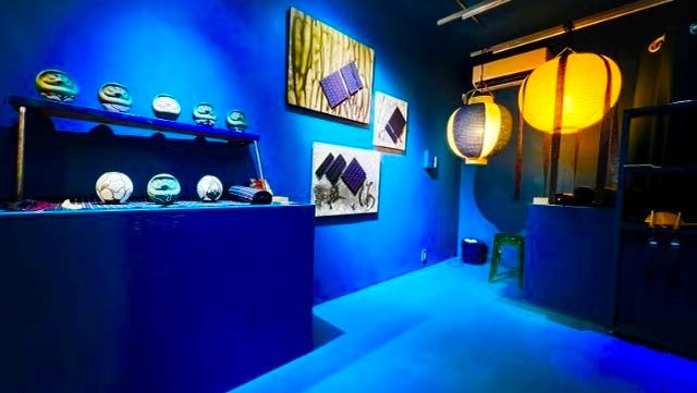 【ファッション/アート/フォト】カルチャーの中心地「大名」の裏通り、1店舗貸しの青い空間。の写真4