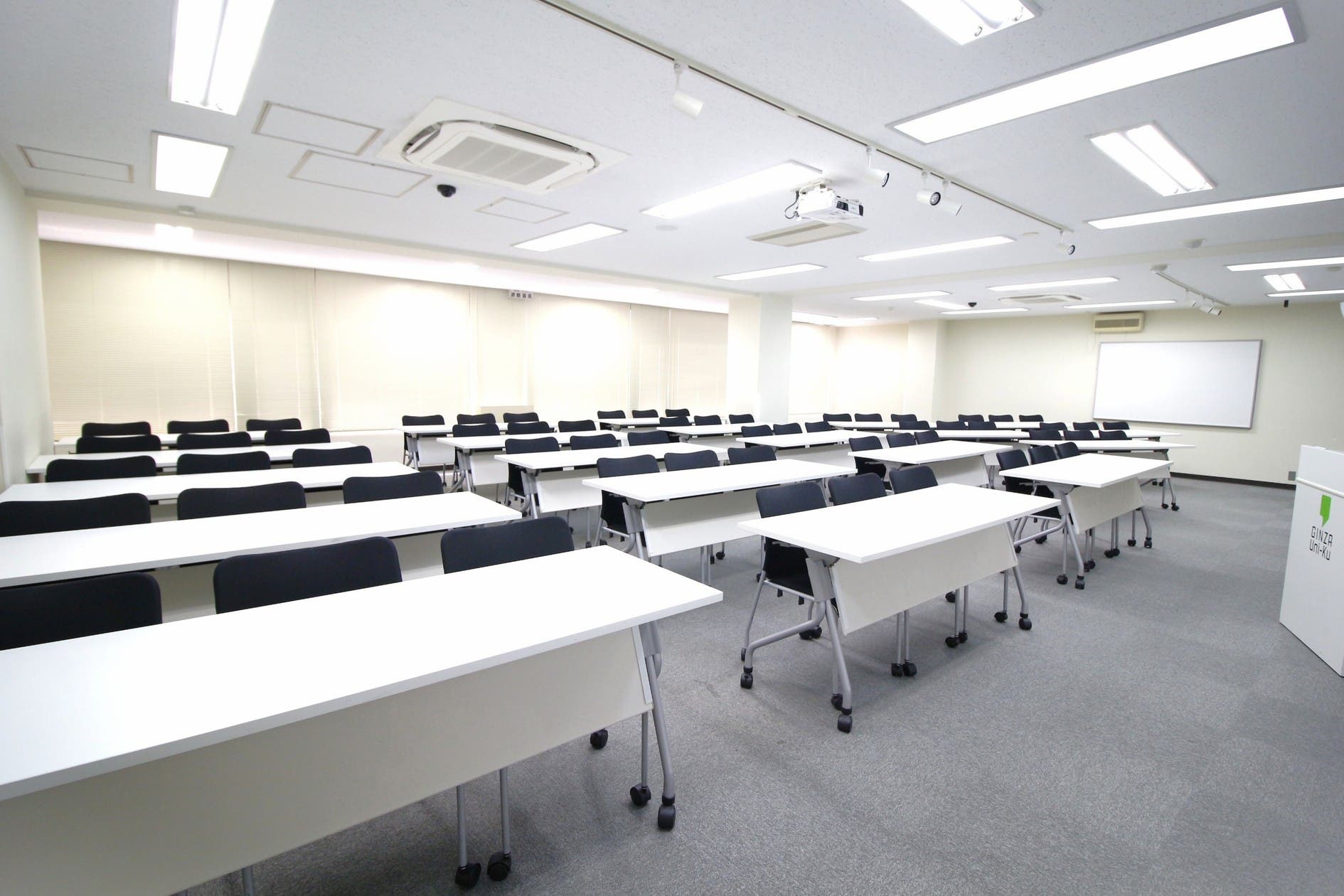 【東銀座1分・銀座5分】ビジネスやセミナー利用に最適な全15室✨プロジェクター完備✨G401｜研修・試験・講演会・懇親会にの写真1