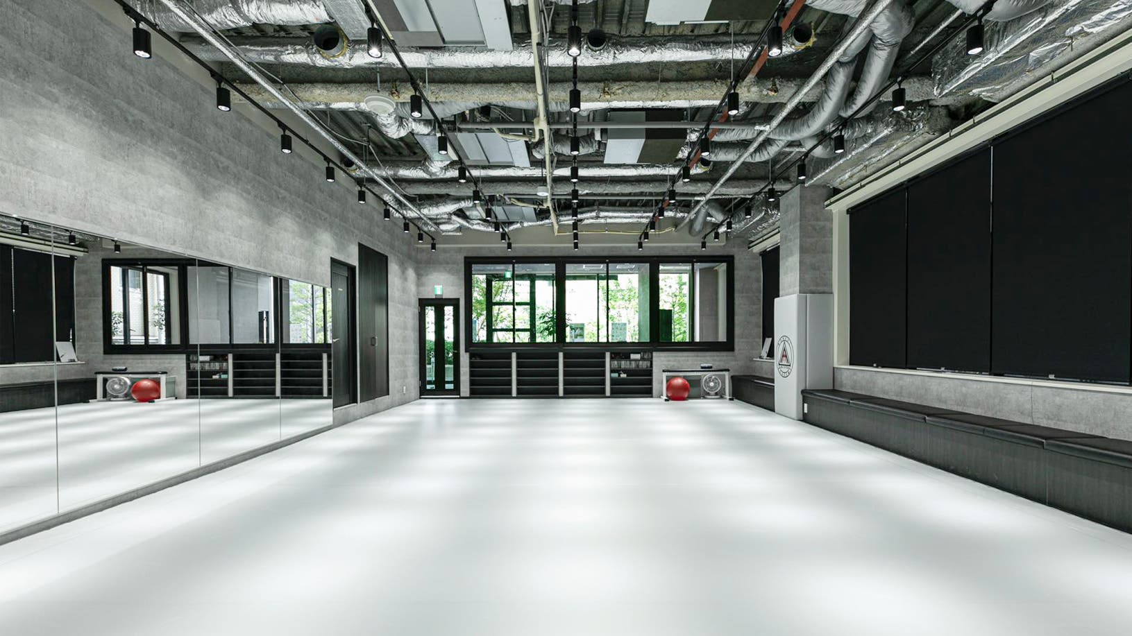 【渋谷駅徒歩5分】70㎡以上の広々✨マットスペース💪｜撮影📷、ダンス🕺、格闘技💪、ヨガ🧘‍♀️、各種イベントにの写真1