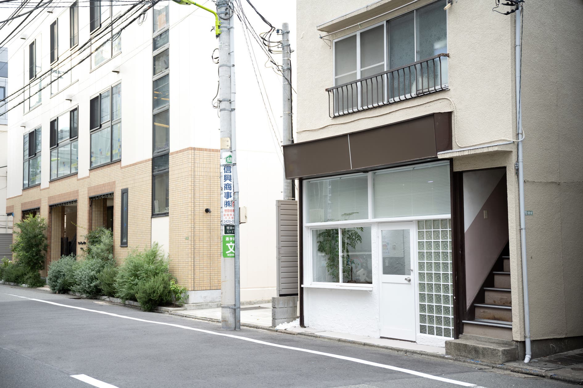 【世田谷駅4分】白を基調とした2フロアギャラリー｜展示・ポップアップに｜控室完備・複数日プランの写真11