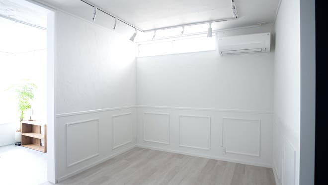 【世田谷駅4分】白を基調とした2フロアギャラリー|展示・ポップアップに|控室完備・複数日プランの写真5