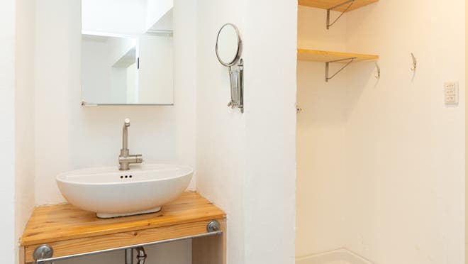 作り込み・長期間利用OK!アメリカ部屋風ハウススタジオ!自然光・壁白塗り・グリーン○!※現在家具なしの状態ですの写真2