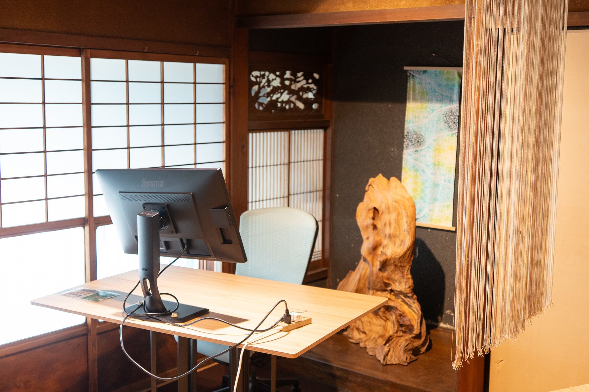 【関空2駅｜泉佐野駅8分】ワークスペース/高速WiFi/web会議・出張で飛行機の待ち時間などに最適です／フリードリンク／古民家の写真7